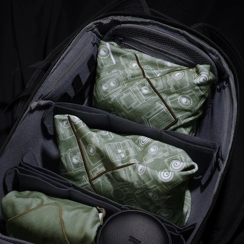 Ulanzi CO20 Protective Wrap 45x45 cm (Green Pattern) - JB Hi-Fi