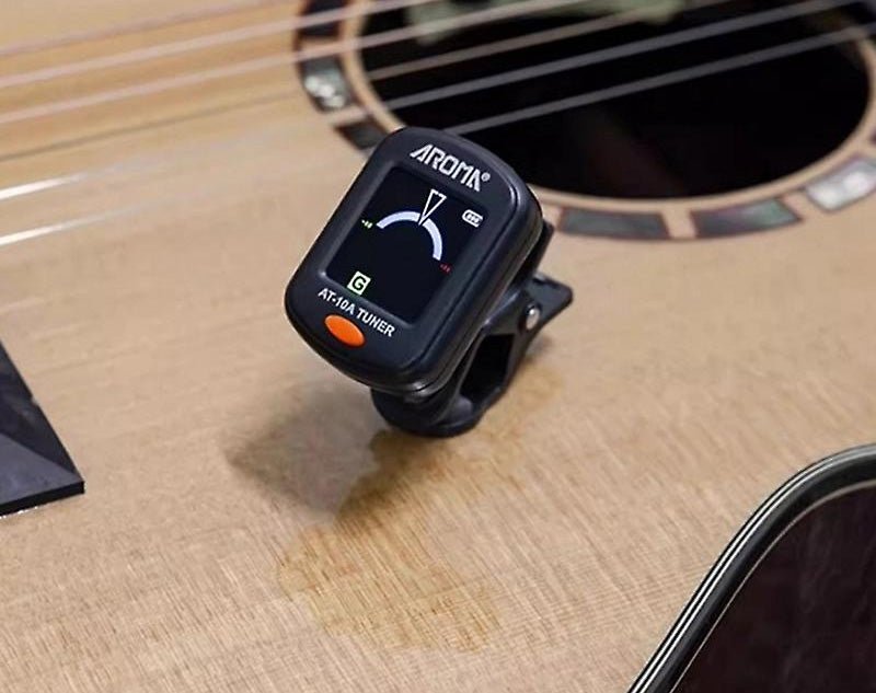AROMA Mini Clip-On Digital Guitar Tuner - JB Hi-Fi