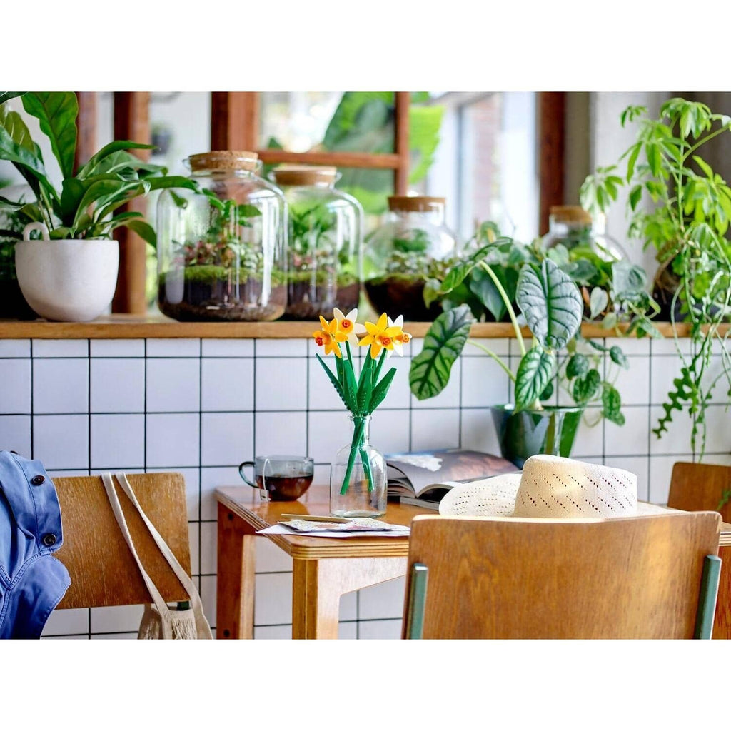 LEGO 40747 Daffodils - Icons Botanical Collection - JB Hi-Fi